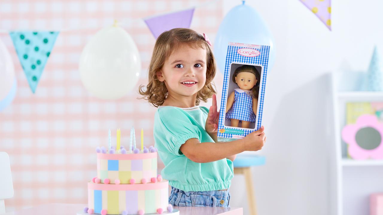 Doll sizes at a glance: Which size fits my child?